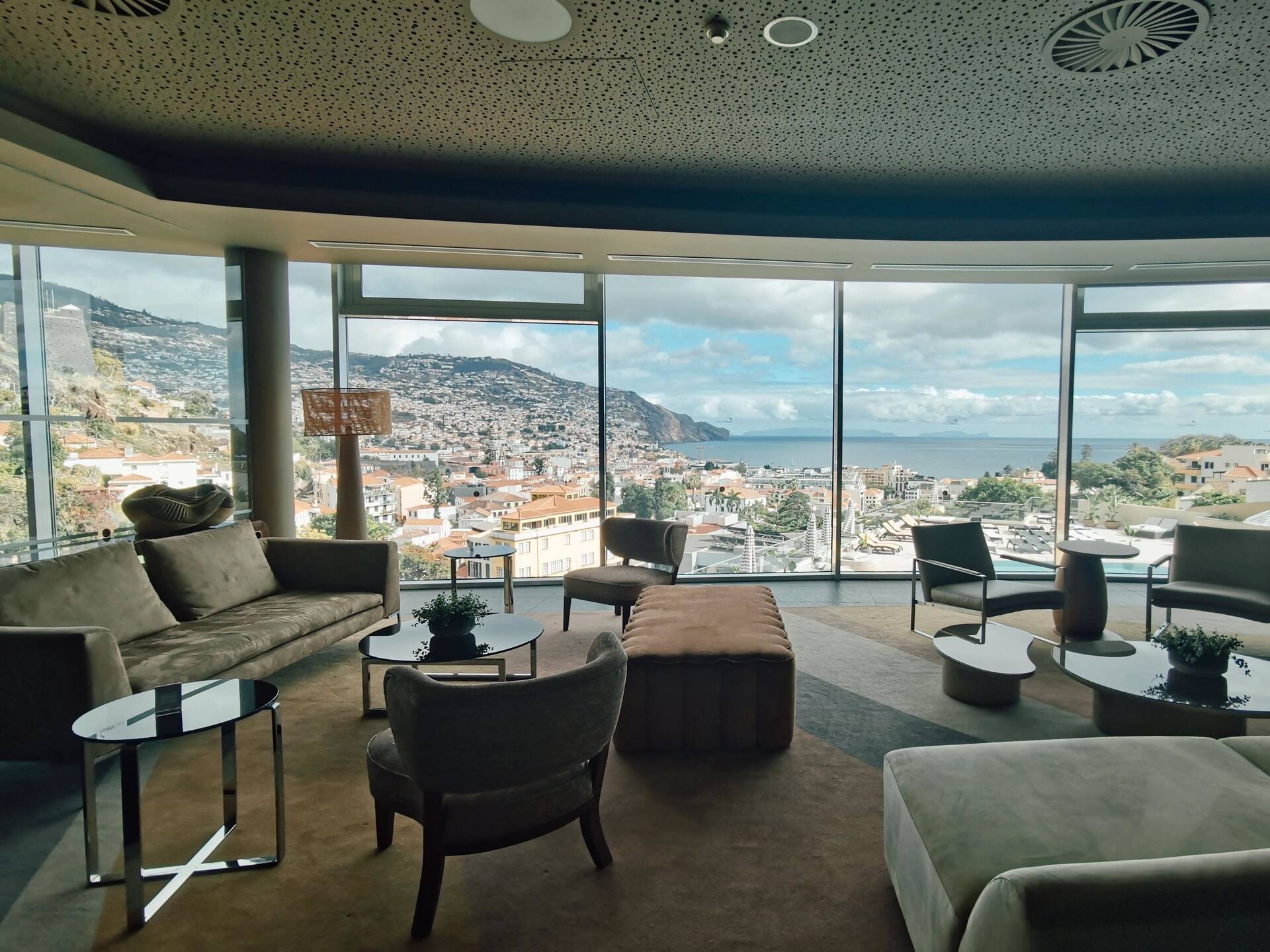 Hotelli/Huoneistohotelli The Views Baia - Madeira - Portugali ...