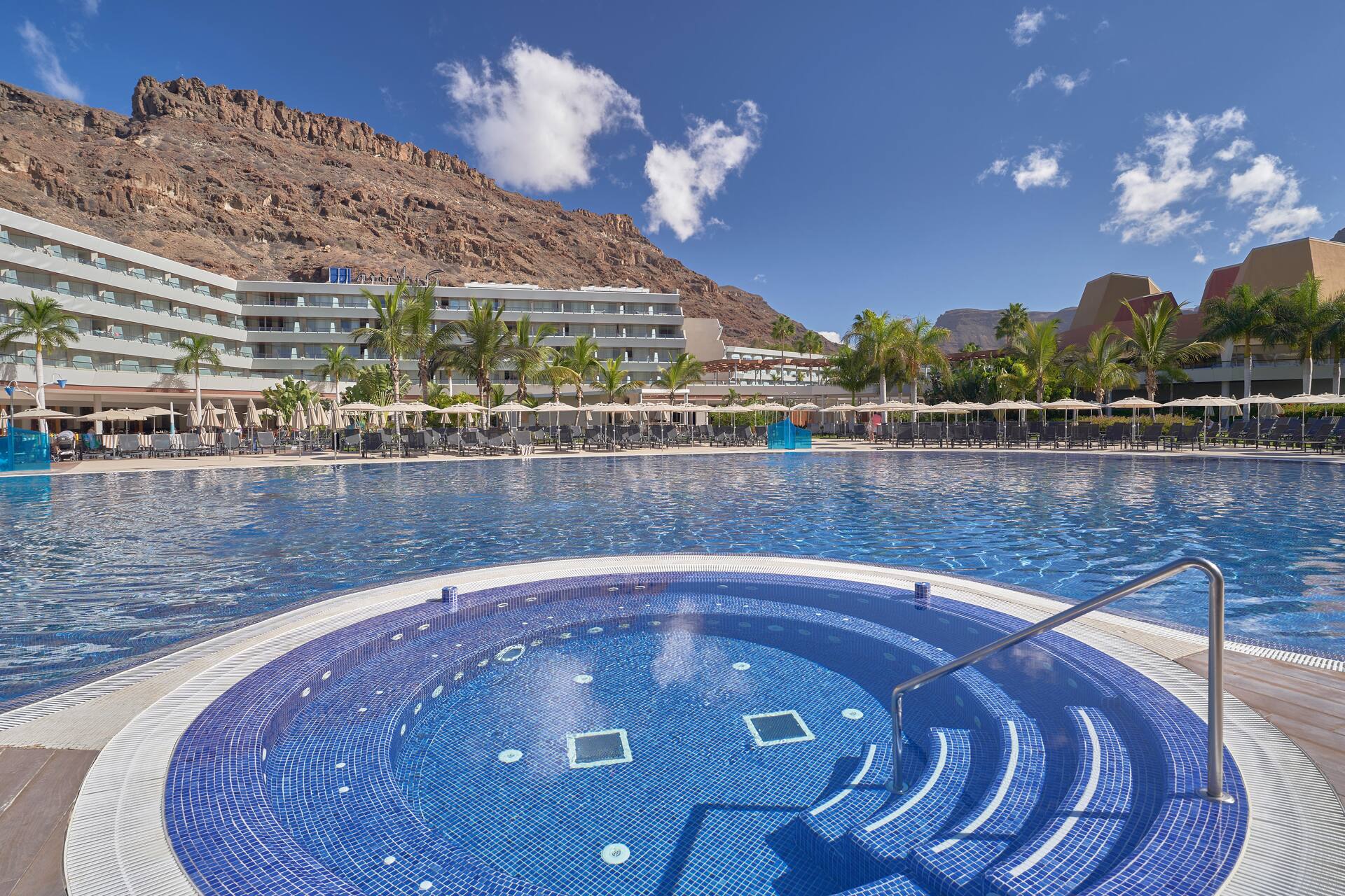 Hotelli Radisson Blu Resort & Spa Gran Canaria Mogan - Puerto de Mogan ...