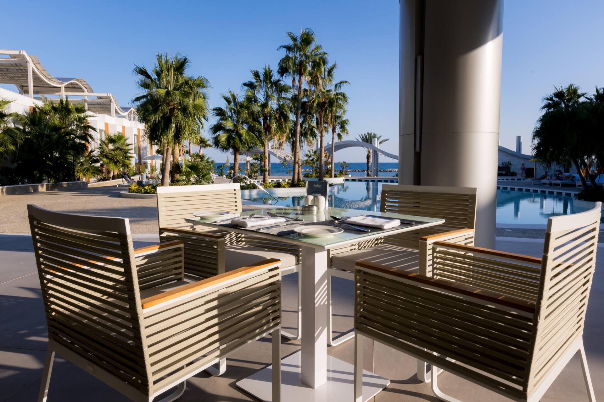 Hotelli Radisson Beach Resort Larnaca - Larnaka - Kypros | Aurinkomatkat